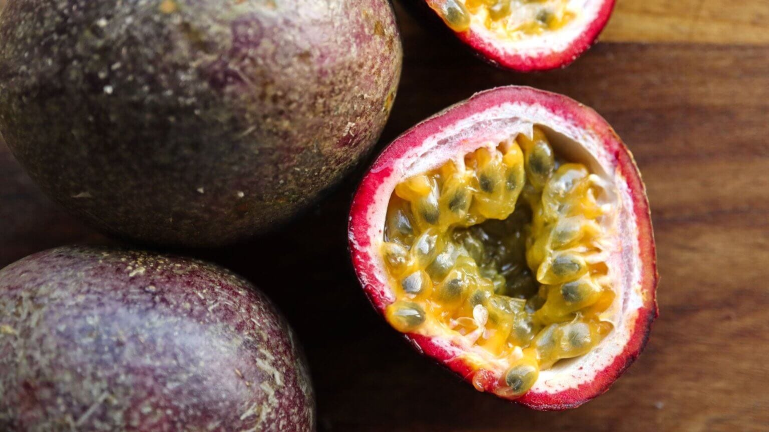 Passiflora edulis (Passionfruit (granadilla)) - Plantinfo